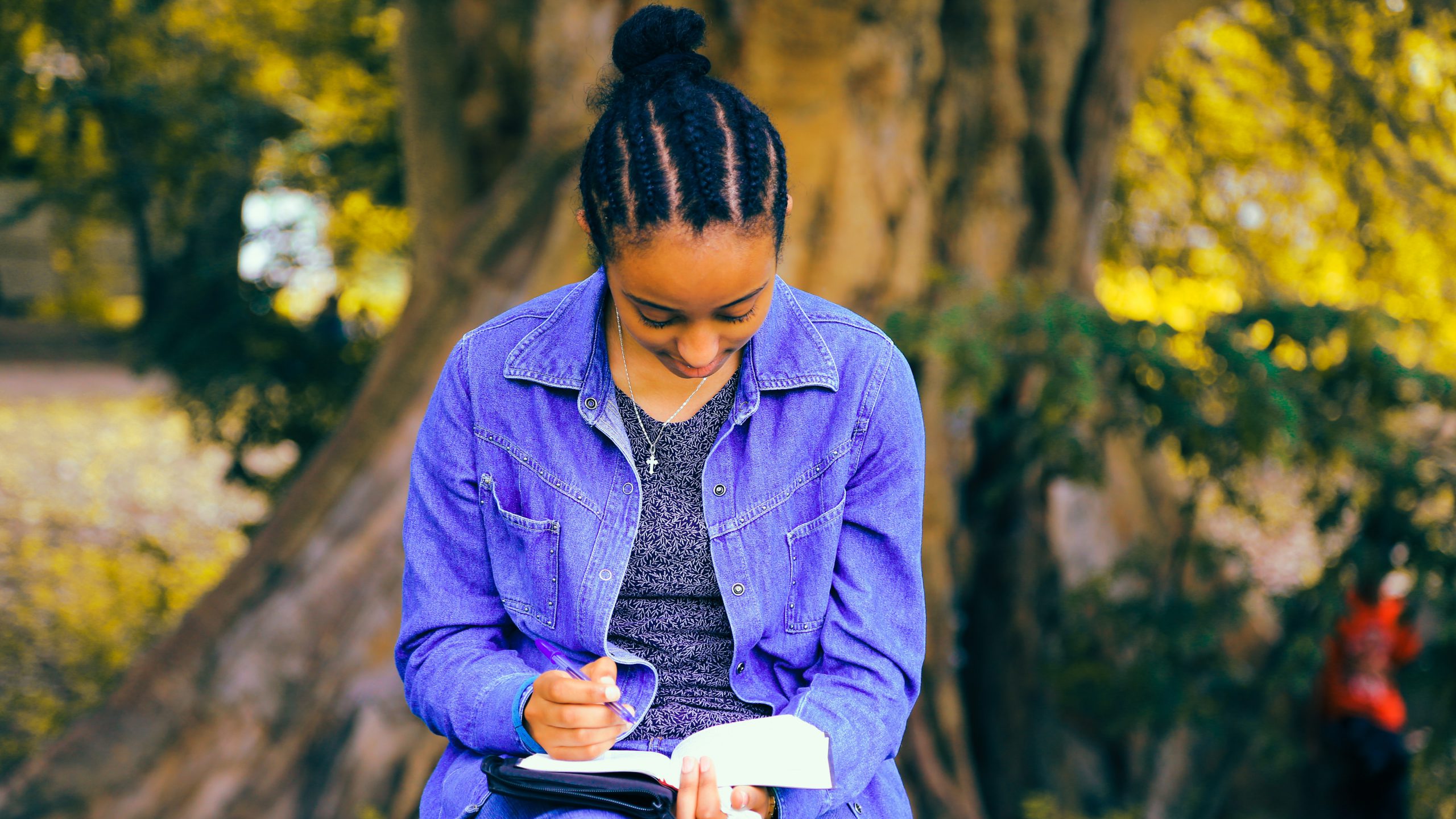 5 Books to Make You a Better Friend - Meetup Blog